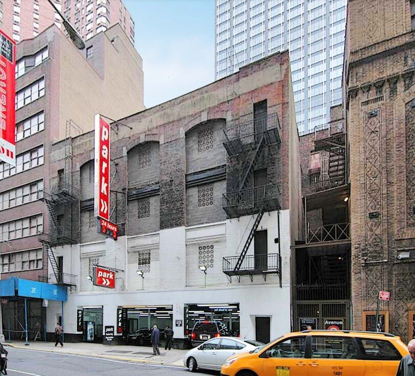 225 W 49th St, New York, NY 10019 | LoopNet