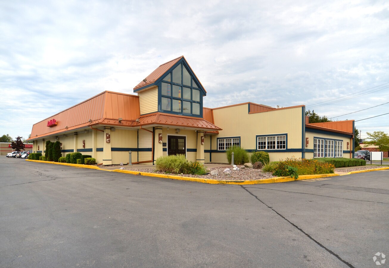 4010 Maple Rd, Amherst, NY 14226 | LoopNet