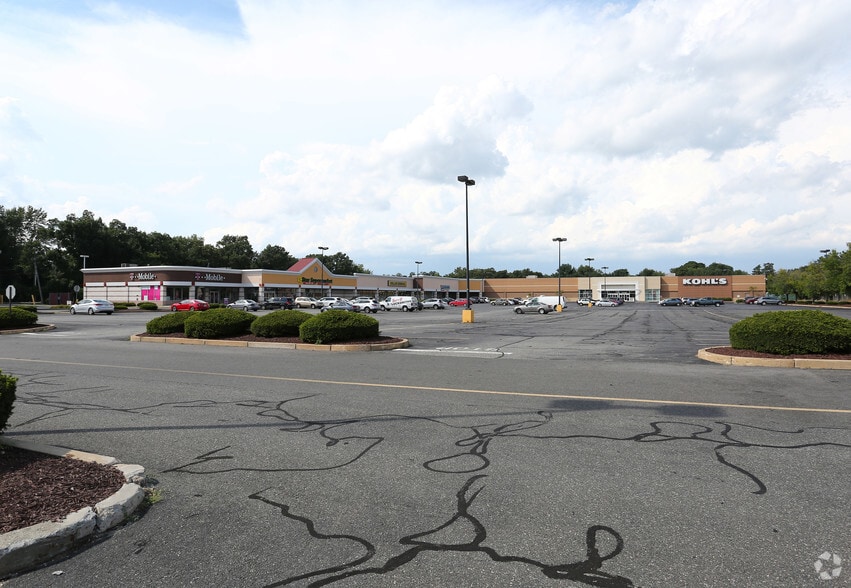 800 Boston Rd, Springfield, MA 01119 - Boston Commons Plaza | LoopNet
