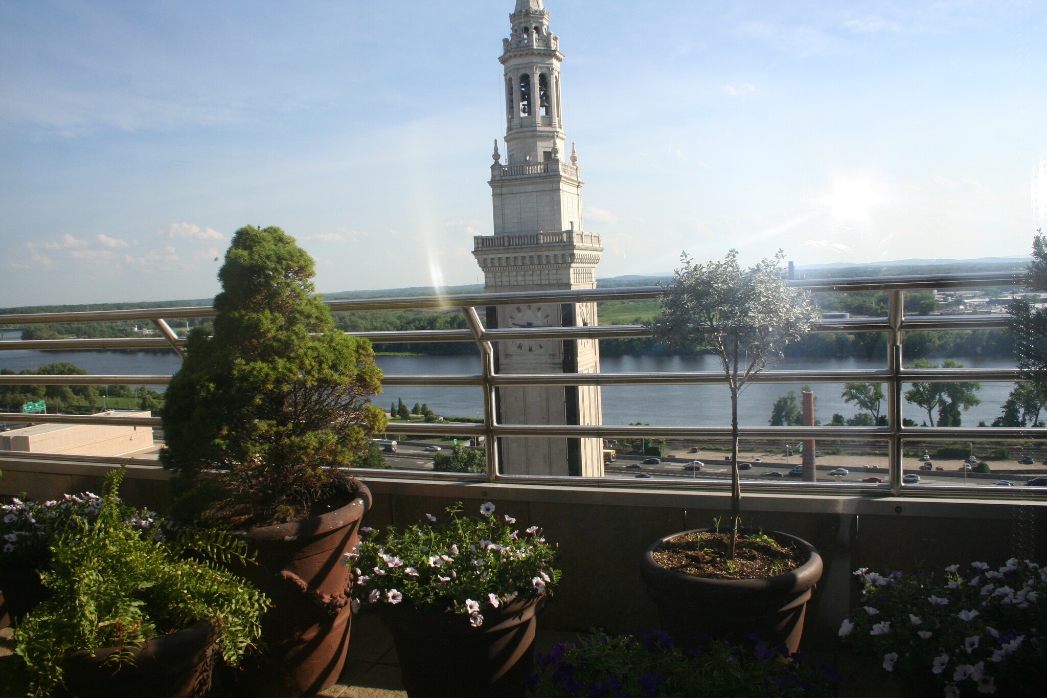 1350 Main St, Springfield, MA 01103 - The MassLive Building One ...