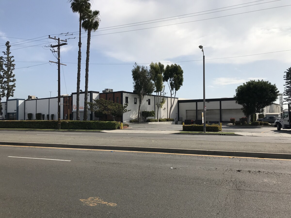 2660 E Del Amo Blvd, Compton, CA 90221 - Property Record | LoopNet
