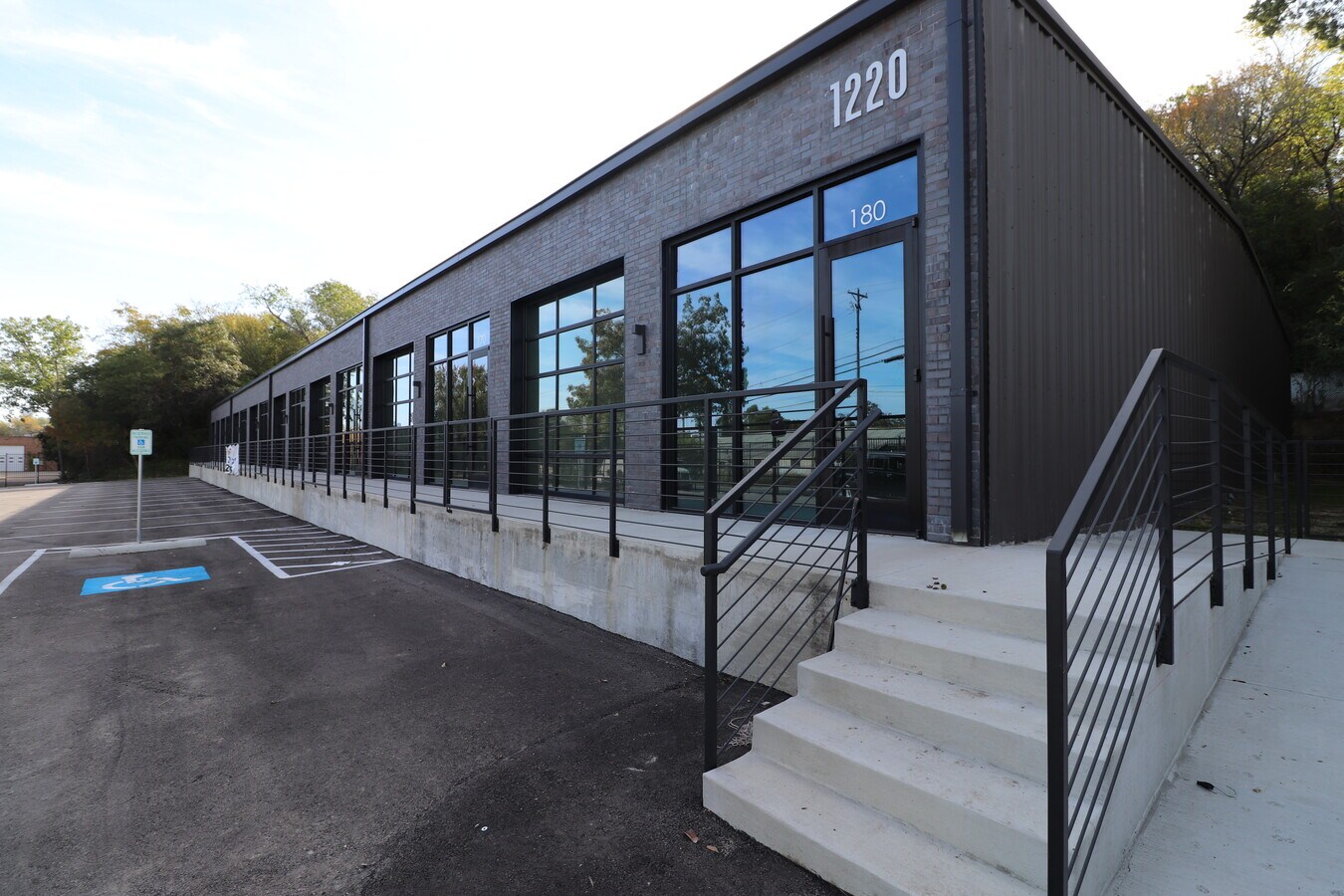 1220 W Commerce St, Dallas, TX 75208 | LoopNet