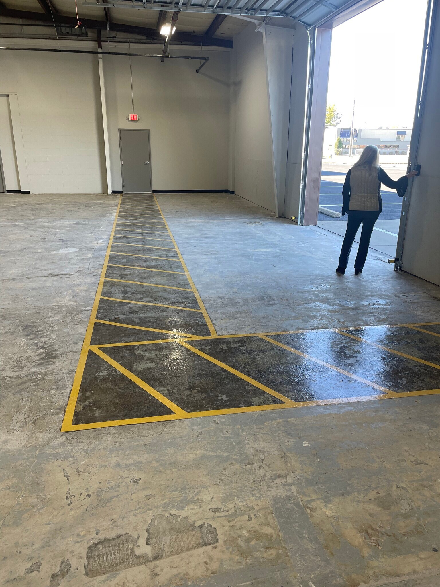 3303 Fern Valley Rd, Louisville, KY 40213 - Flex for Sale | LoopNet