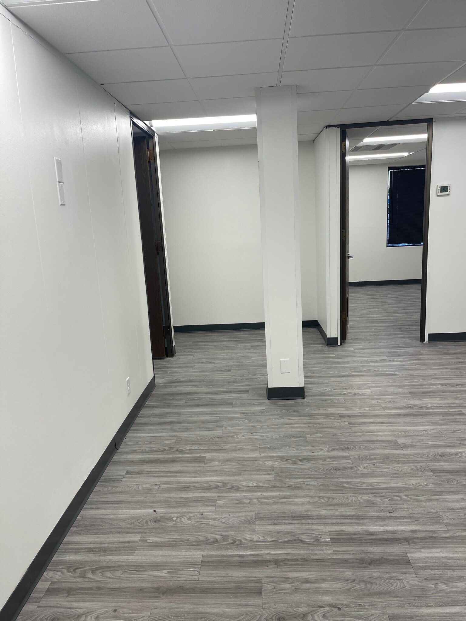 1930 S Alma School Rd, Mesa, AZ 85210 - Mesa Commerce Center | LoopNet