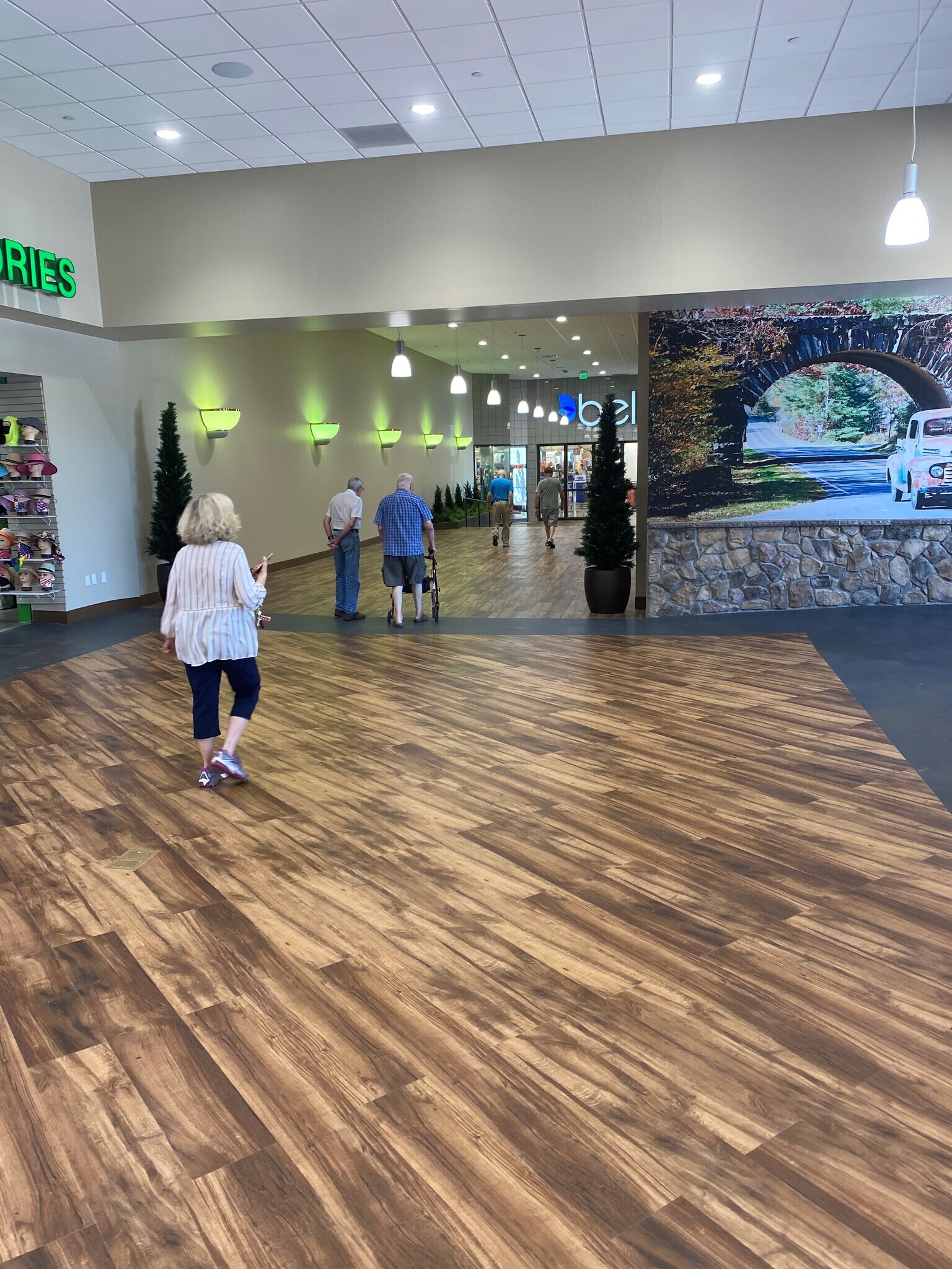 388 Frederick St, Mount Airy, NC 27030 - Mayberry Mall | LoopNet