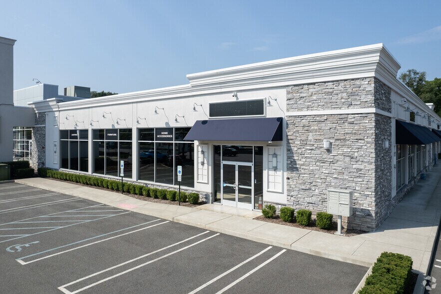 385 N State Rt 17, Paramus, NJ 07652 | LoopNet