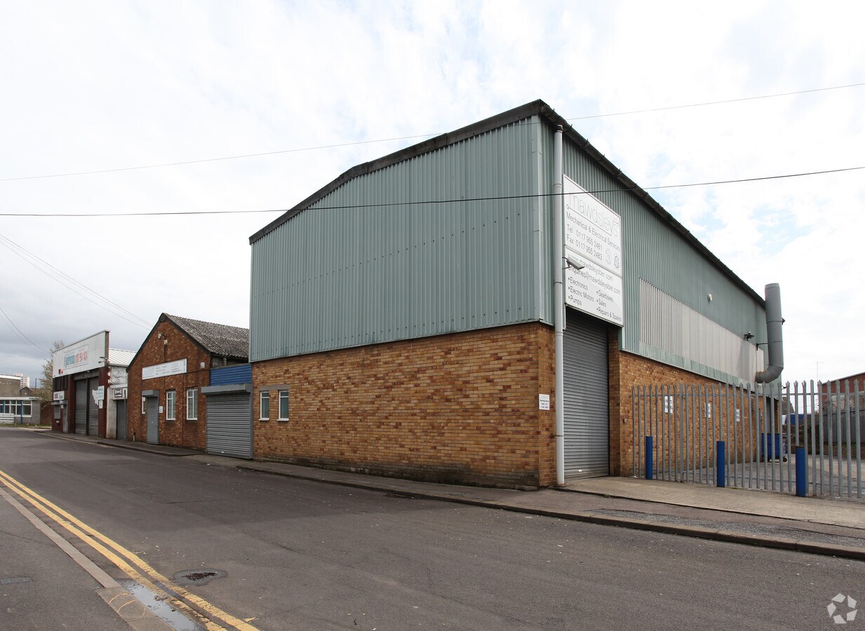 Barton Manor, Bristol, BS2 0RL | LoopNet