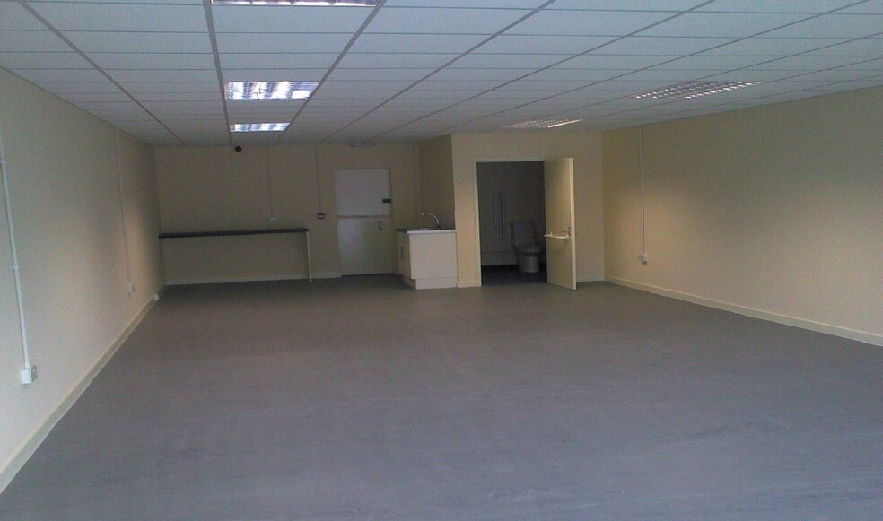 Breck Rd, Liverpool, L5 6SP - The Mall | LoopNet