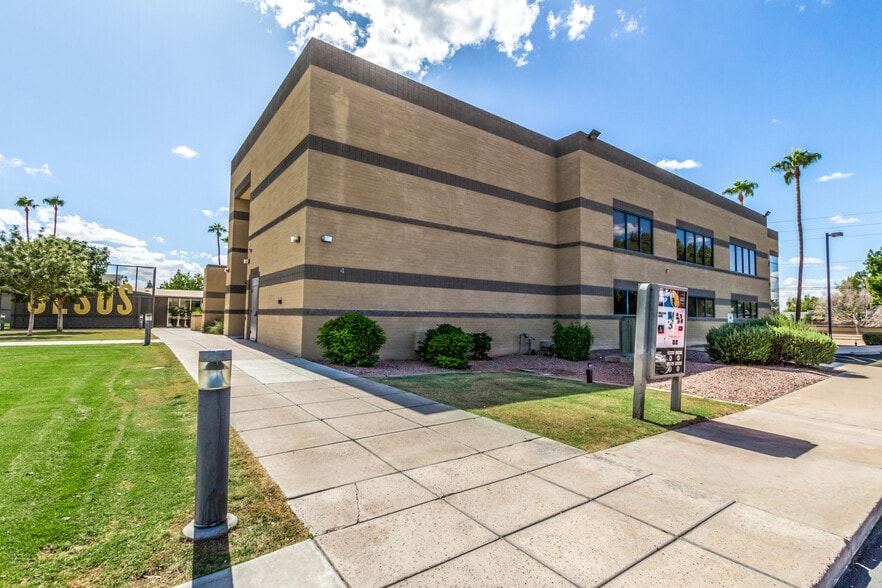 655 E University Dr, Mesa, AZ 85203 - Former College Building | LoopNet