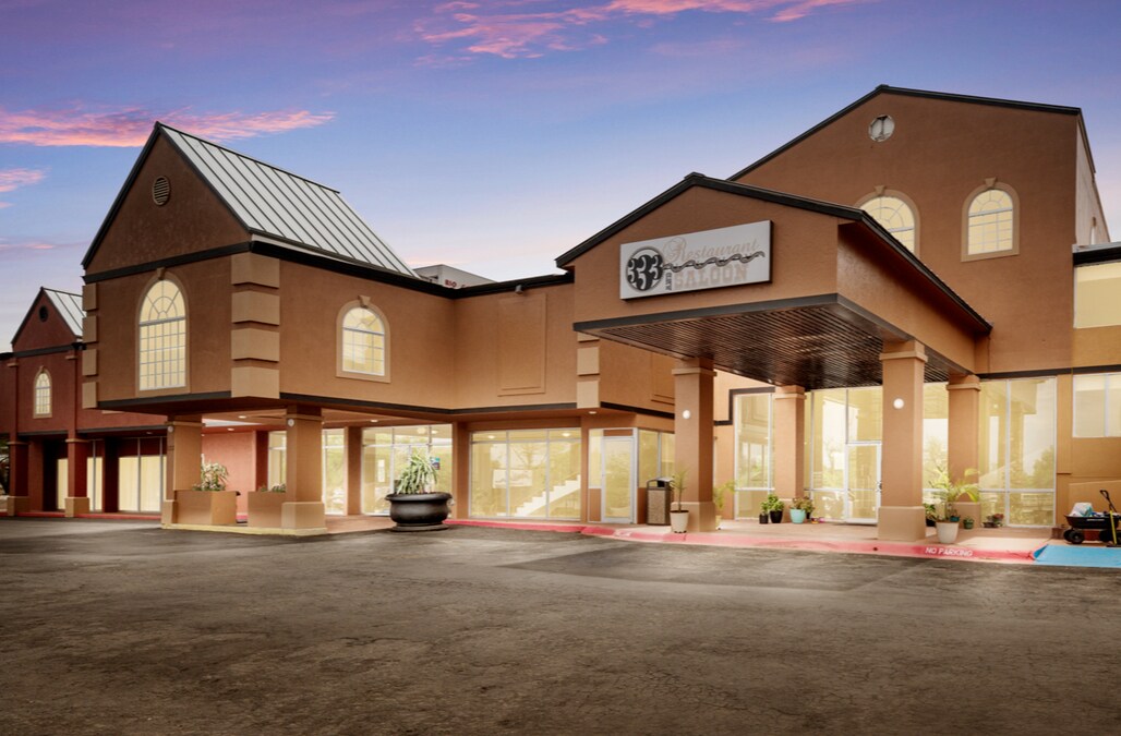 333 Rio Concho Dr, San Angelo, TX 76903 - SureStay Collection | LoopNet