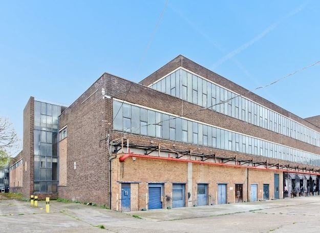 100 Clements Rd, London, SE16 4DG | LoopNet