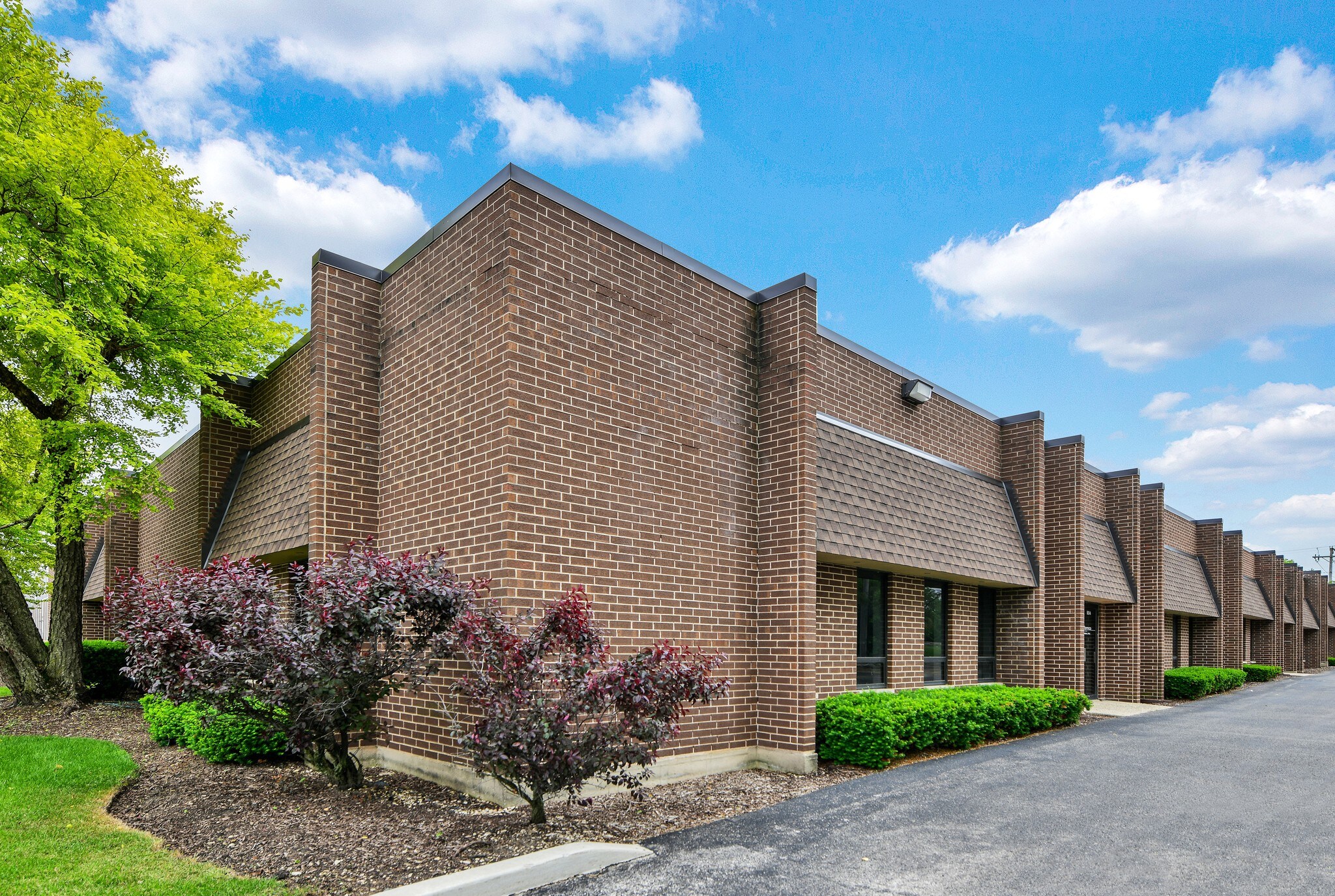 900-930 Fairway Dr, Bensenville, IL 60106 - Industrial for Lease | LoopNet