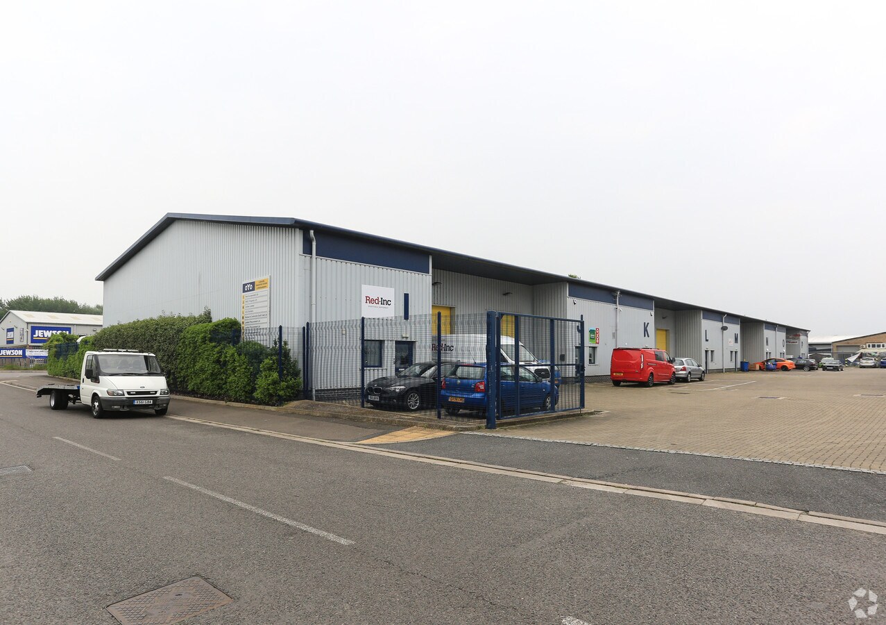 Arndale Rd, Littlehampton, BN17 7GA | LoopNet