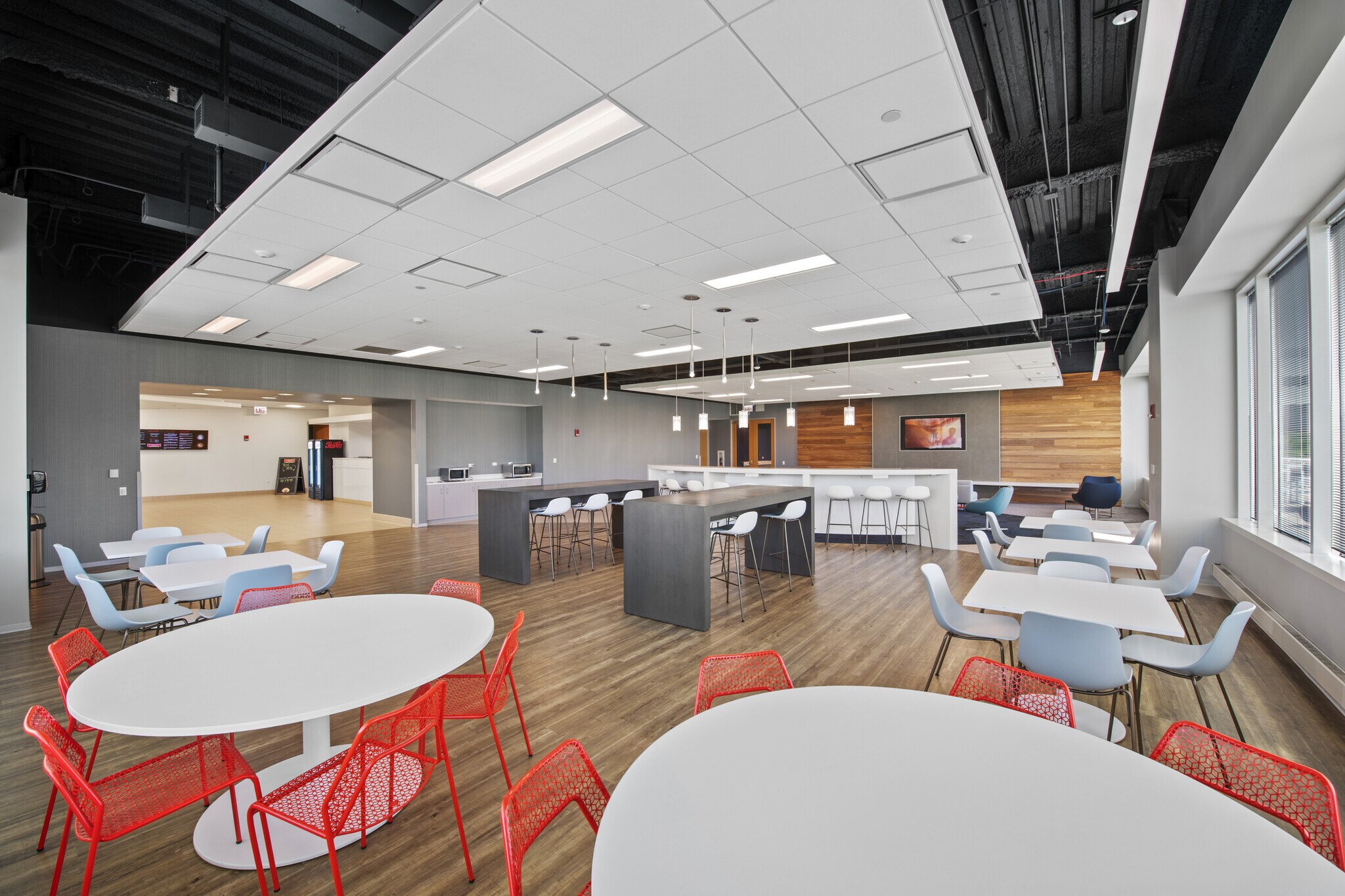 3333 Finley Rd, Downers Grove, IL 60515 - Finley Point | LoopNet