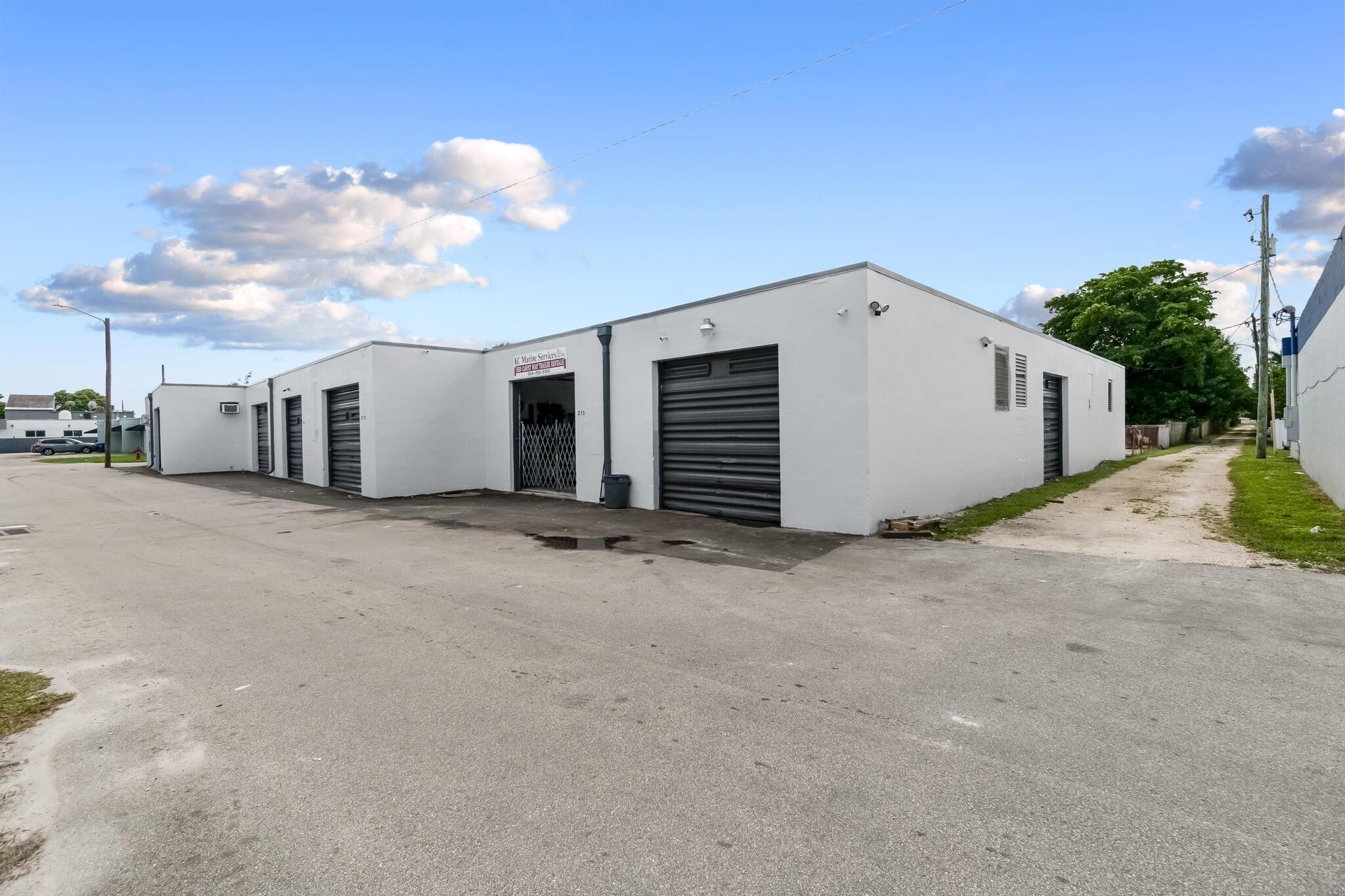 201-215 SW 21st St, Fort Lauderdale, FL 33315 - Industrial for Sale | LoopNet