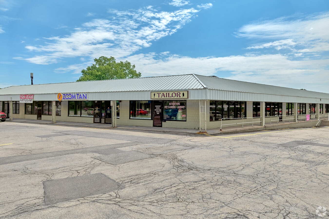1945 E Ridge Rd, Rochester, NY 14622 - Office/Retail for Lease | LoopNet