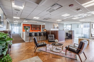 155 N Wacker Dr, Chicago, IL 60606 - Servcorp Offices & Coworking | LoopNet