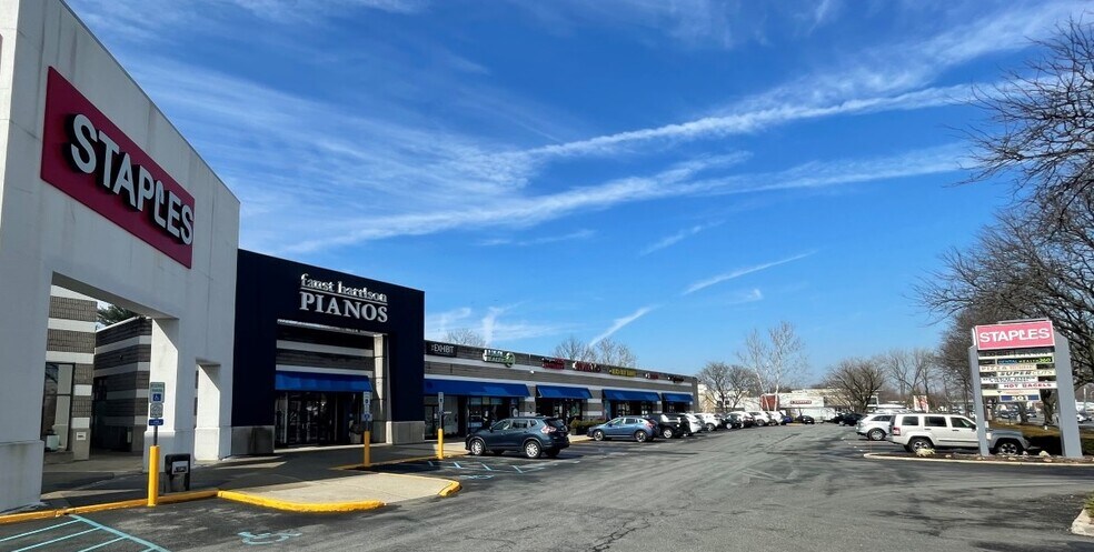 501 N State Route 17, Paramus, NJ 07652 - Staples Shopping Center | LoopNet