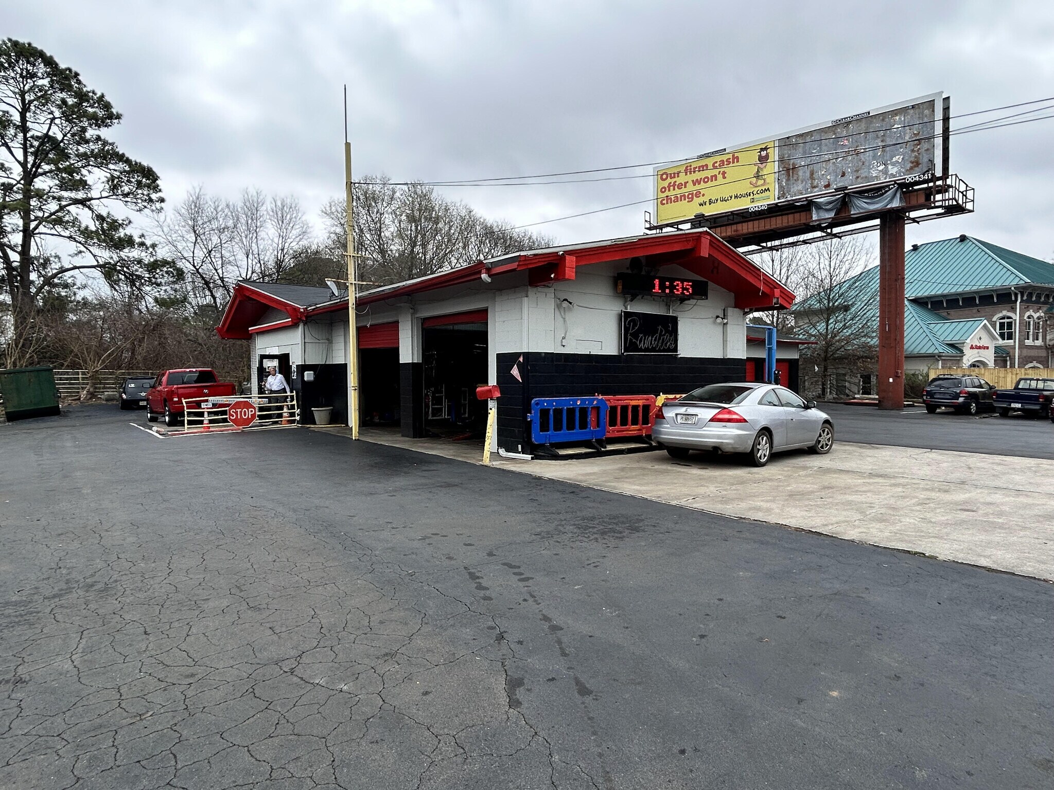 4344 Chamblee Tucker Rd, Tucker, GA 30084 - Randie's Tire & Service Center | LoopNet
