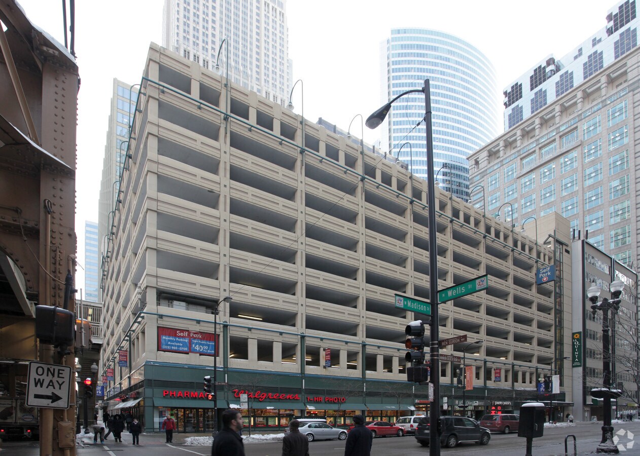 201 W Madison St, Chicago, IL 60606 - Retail for Lease | LoopNet