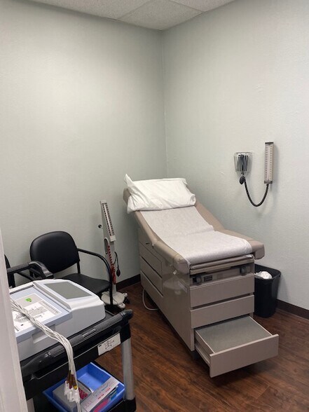 3920 Bee Ridge Rd, Sarasota, FL 34233 - Building E | LoopNet