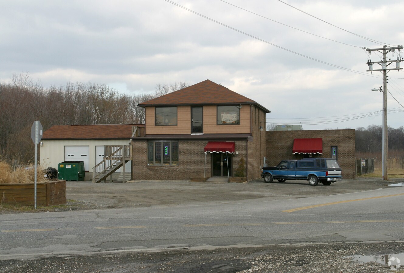 8214 North Point Rd, Edgemere, MD 21219 | LoopNet