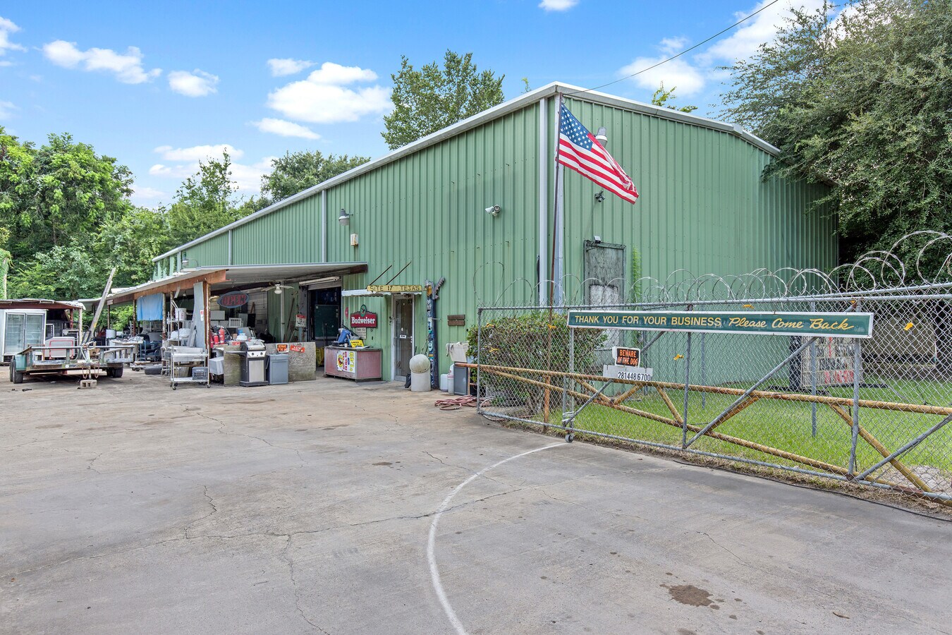 321 Blue Bell Rd, Houston, TX 77037 | LoopNet