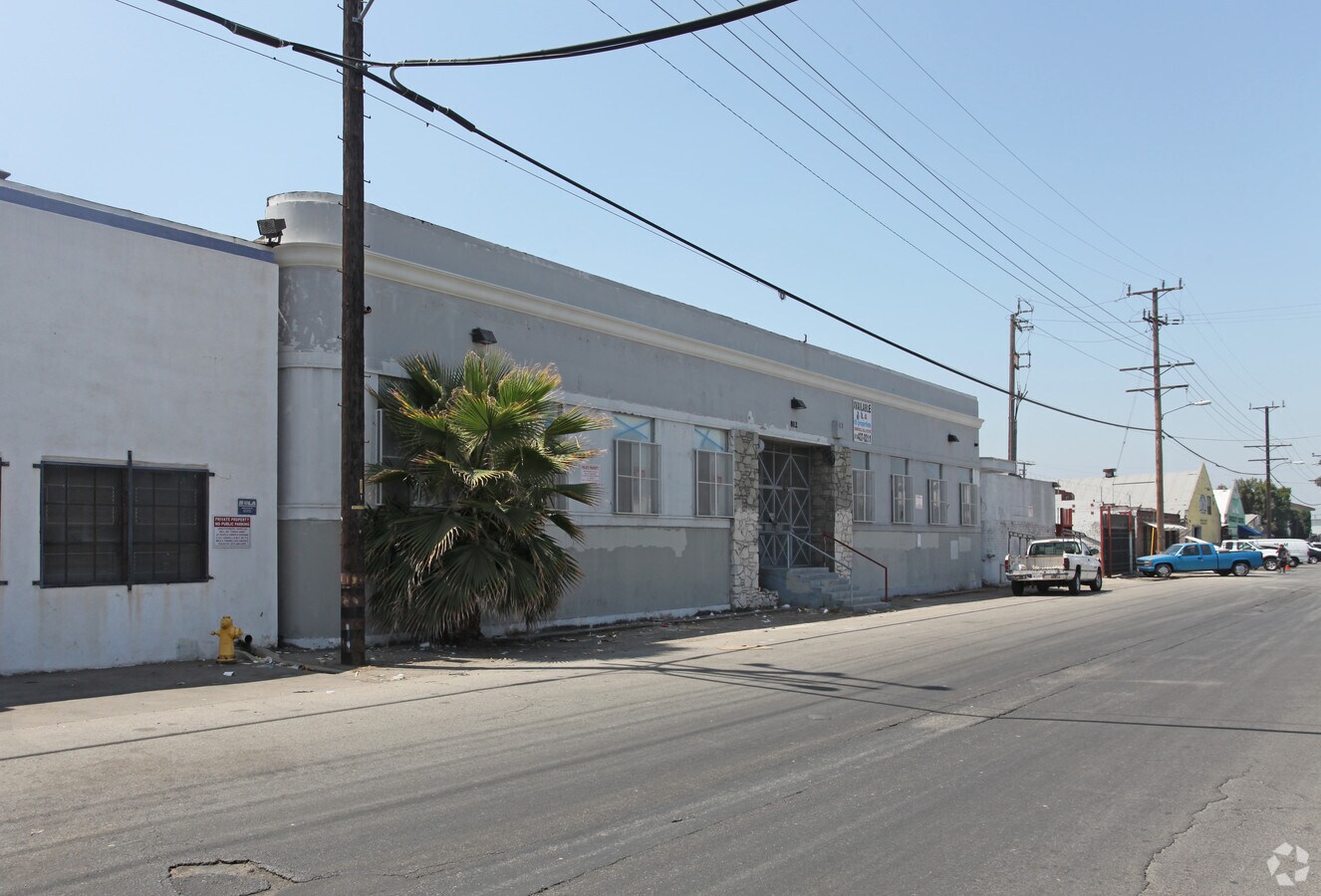 812 E 59th St, Los Angeles, CA 90001 | LoopNet