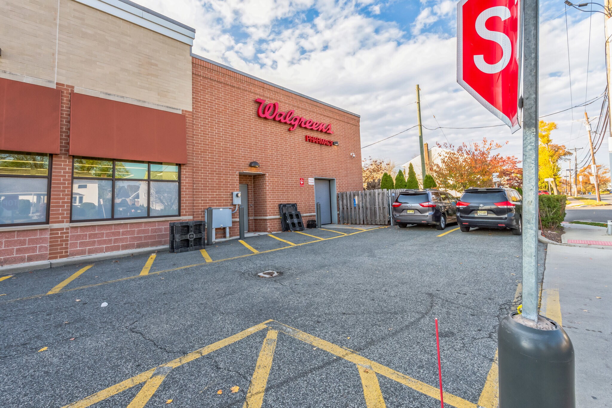 1620 Oak Tree Rd, Edison, NJ 08820 - Walgreens | LoopNet