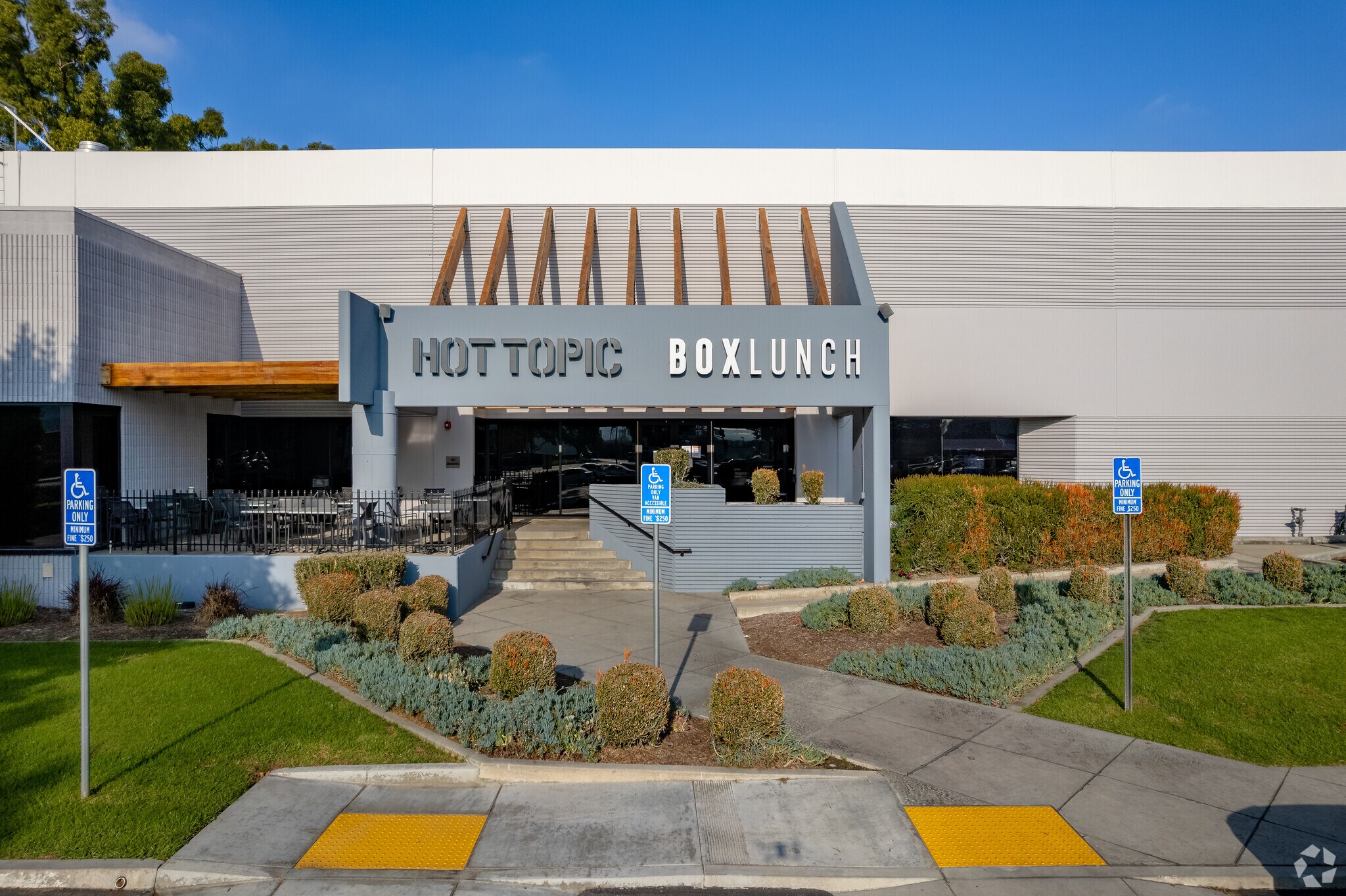 18305 San Jose Ave, City Of Industry, CA 91748 - Hot Topic | LoopNet