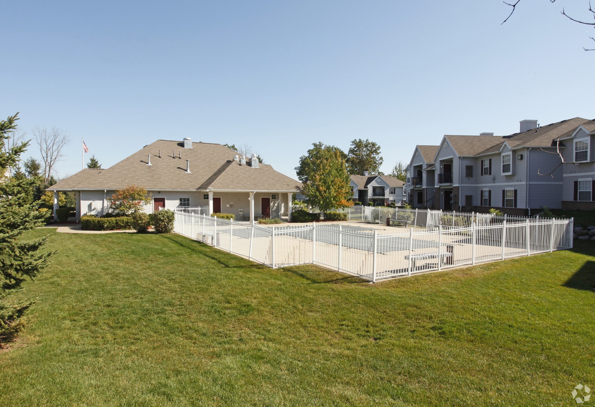 6101-6103 Eagle Ridge Ln, Flint, MI 48505 - Eagle Ridge Square ...