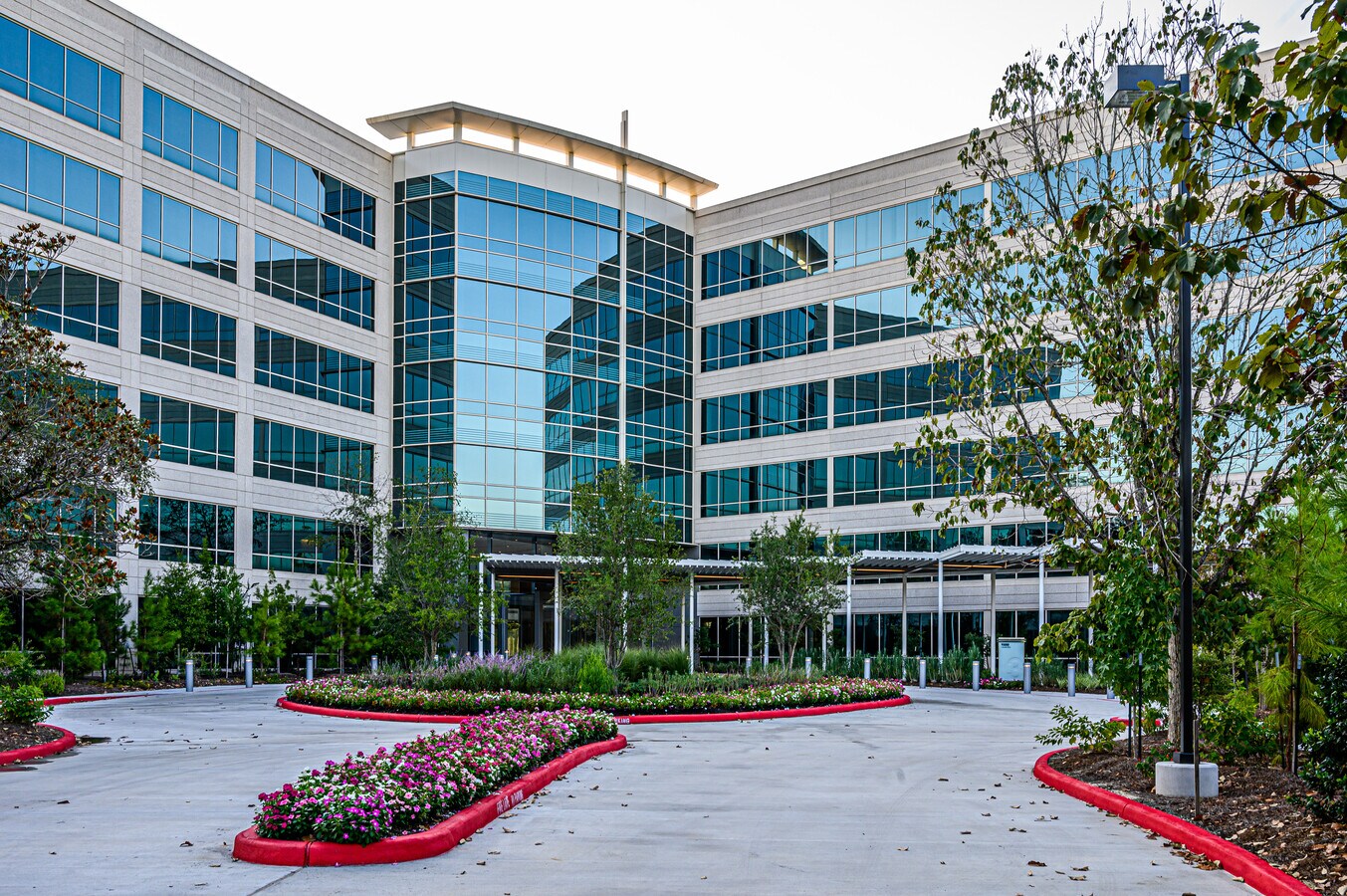 9500 Lakeside Blvd, The Woodlands, TX 77381 | LoopNet