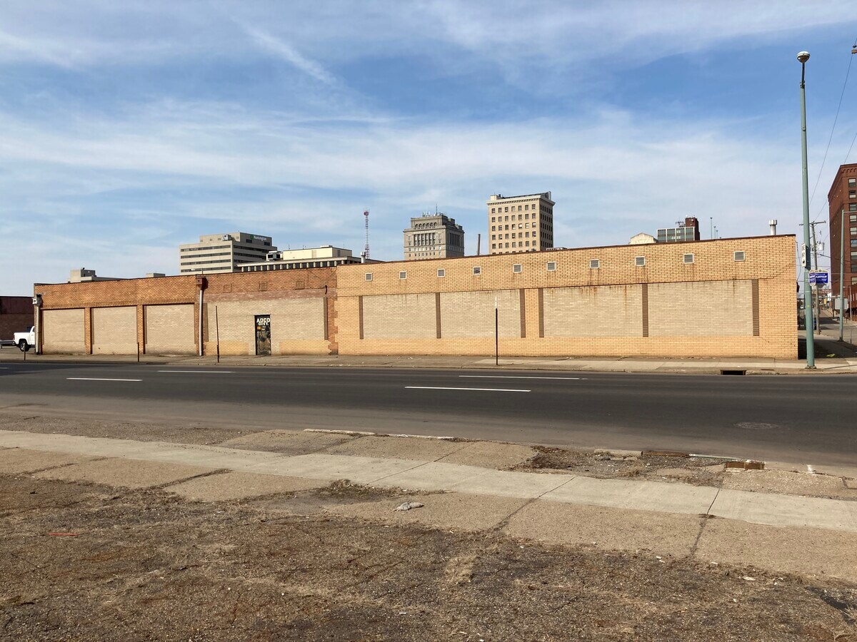 221 Cherry Ave NE, Canton, OH 44702 | LoopNet