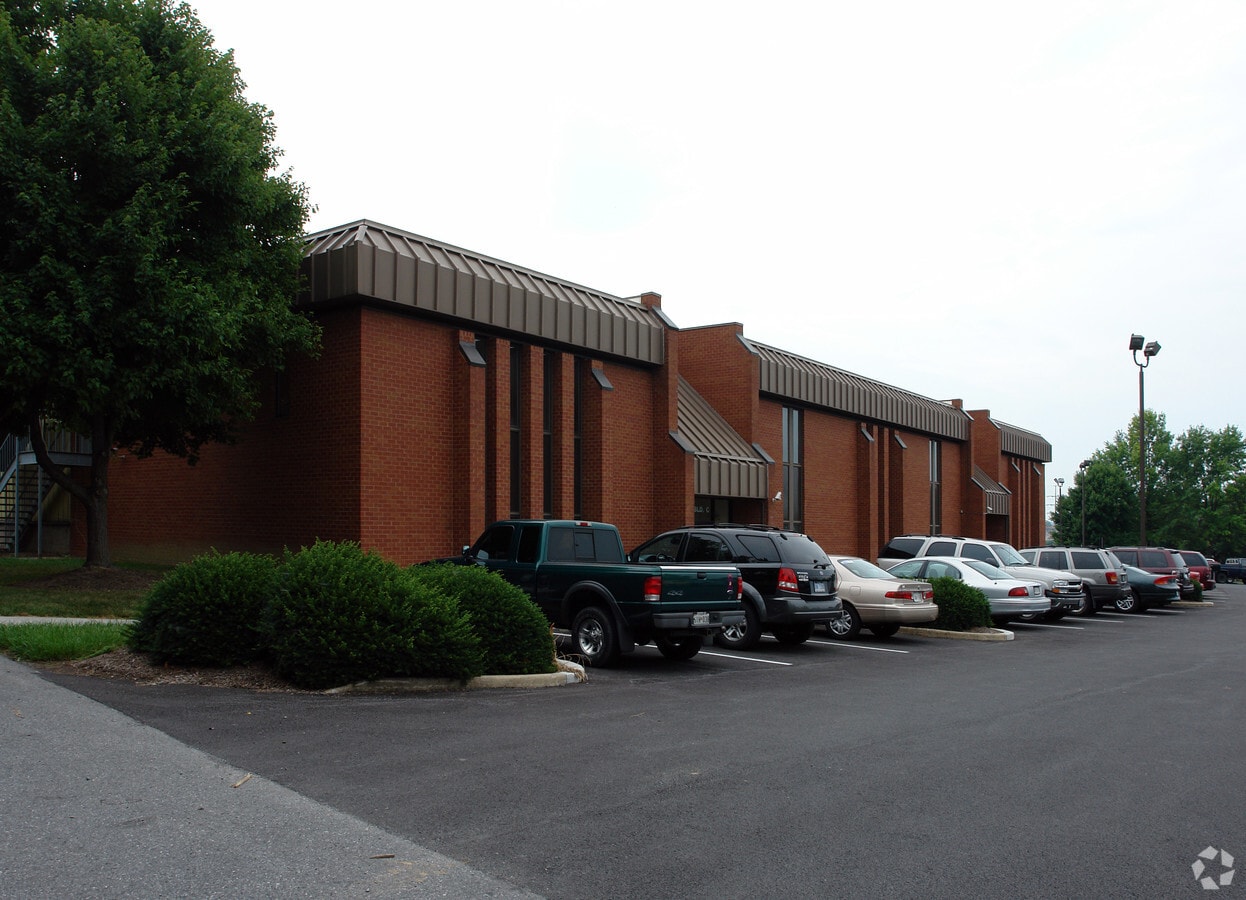 5735 Industry Ln, Frederick, MD 21704 | LoopNet