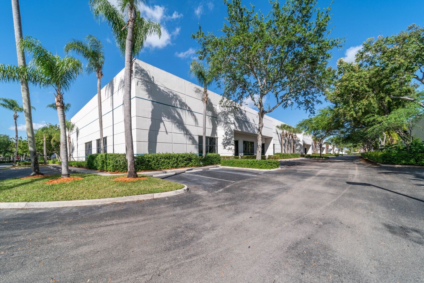 3201 N Commerce Pky, Miramar, FL 33025 | LoopNet