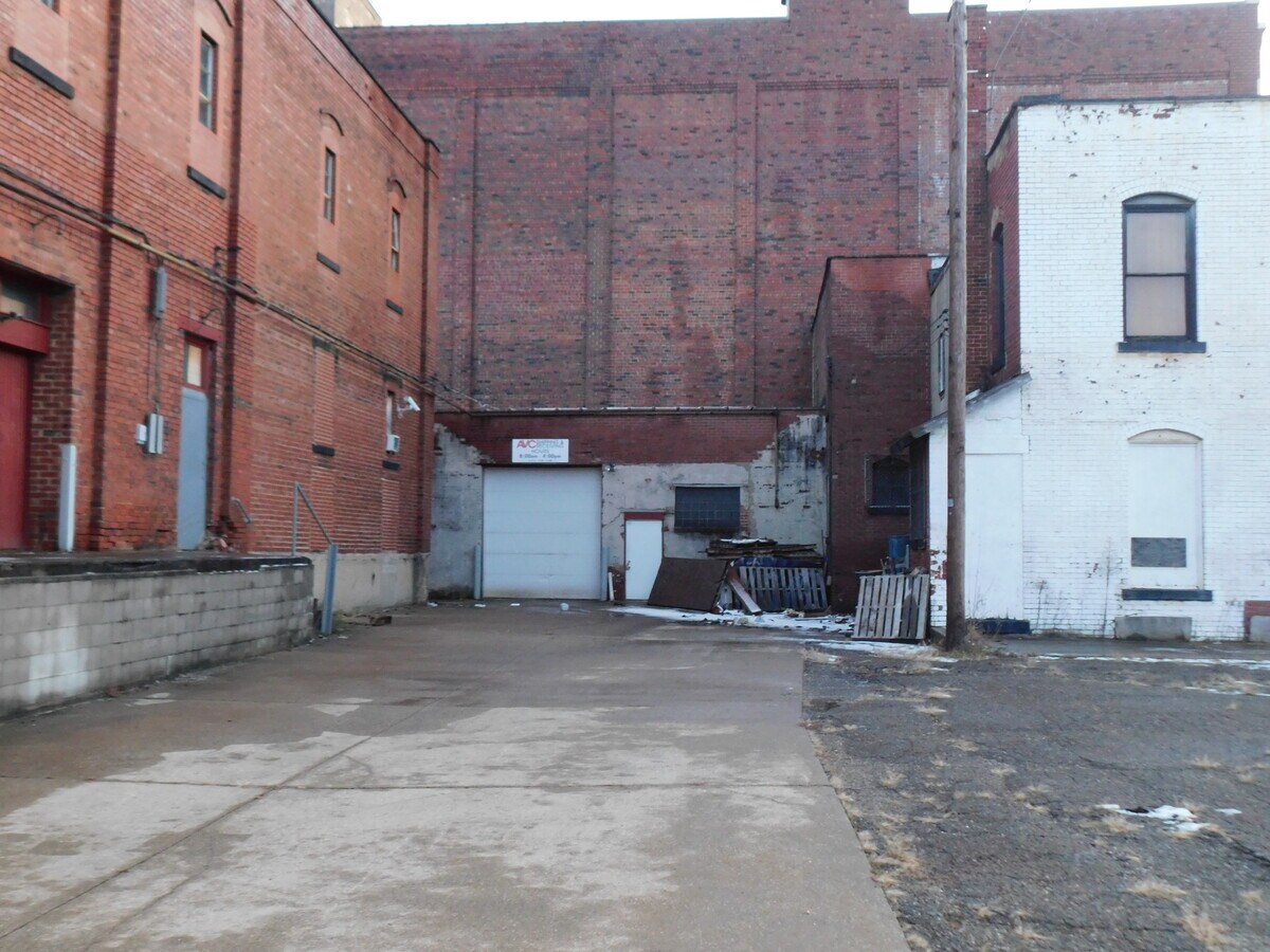 200 Cherry Ave NE, Canton, OH 44702 | LoopNet