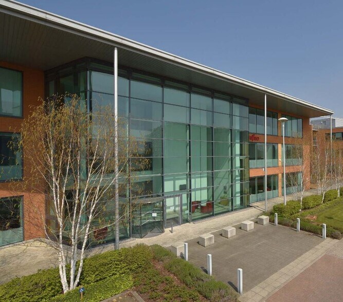 Northampton Rd, Manchester, M40 5BP - Fujitsu Office Building A | LoopNet