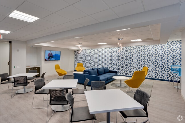 JLL - Chicago Commercial Listings & Brokers | LoopNet