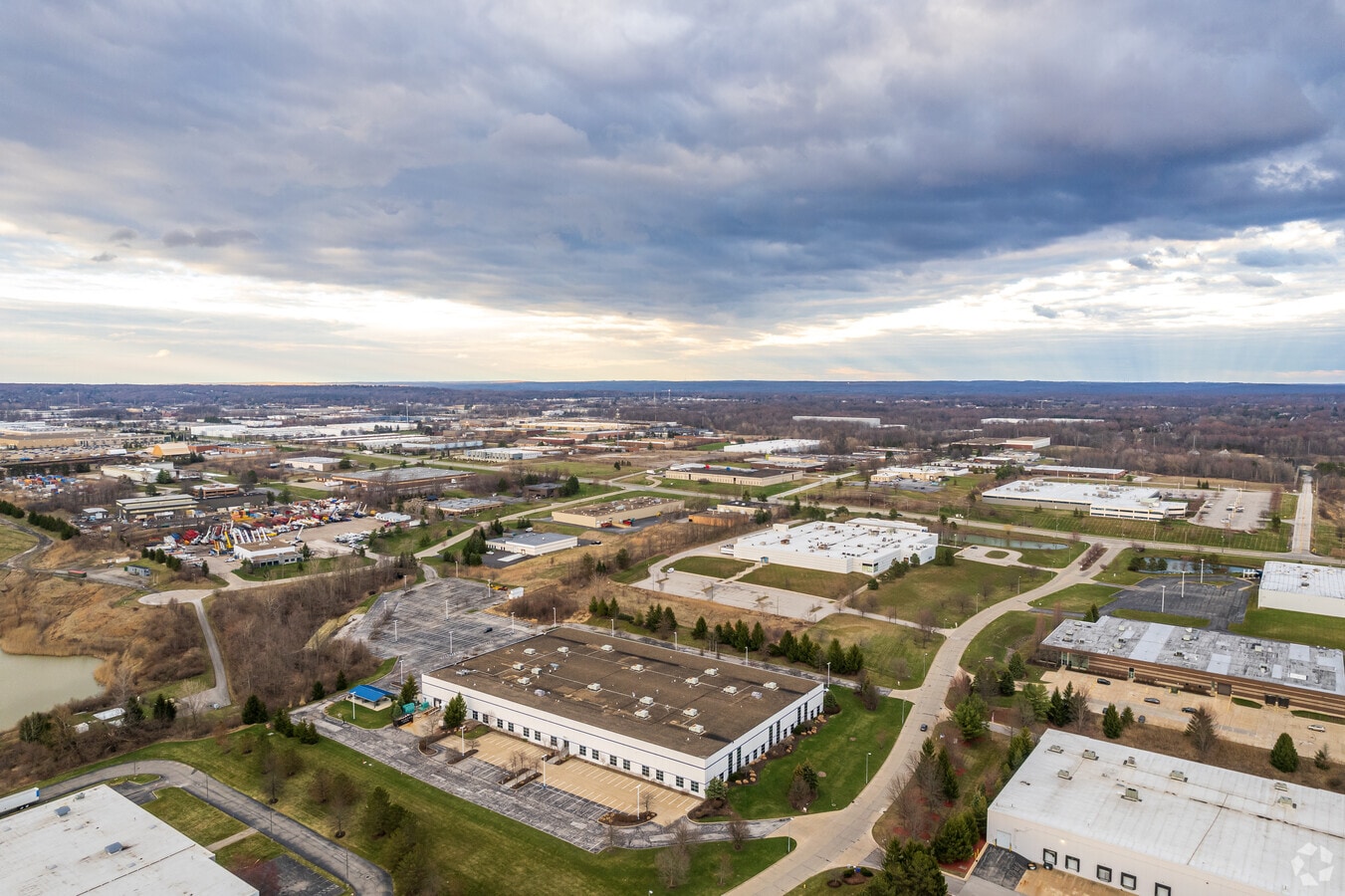 28925 Fountain Pky, Solon, OH 44139 | LoopNet