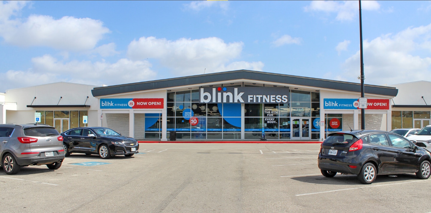 7800-7844 Long Point Rd, Houston, TX 77055 - Long Point Shopping Center ...