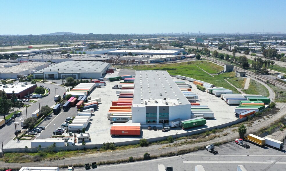 19067 S Reyes Ave, Compton, CA 90221 | LoopNet