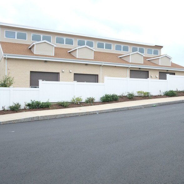 9-11 Gould St, Stoneham, MA 02180 | LoopNet 9-11 Gould St, Stoneham, MA 02180 | LoopNet