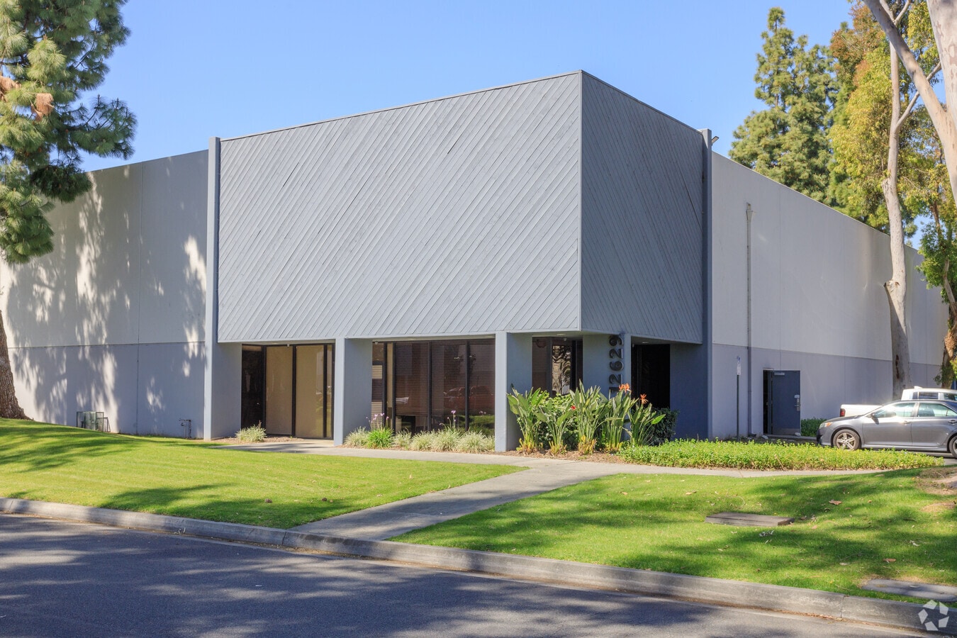 12627-12629 Hiddencreek Way, Cerritos, CA 90703 | LoopNet