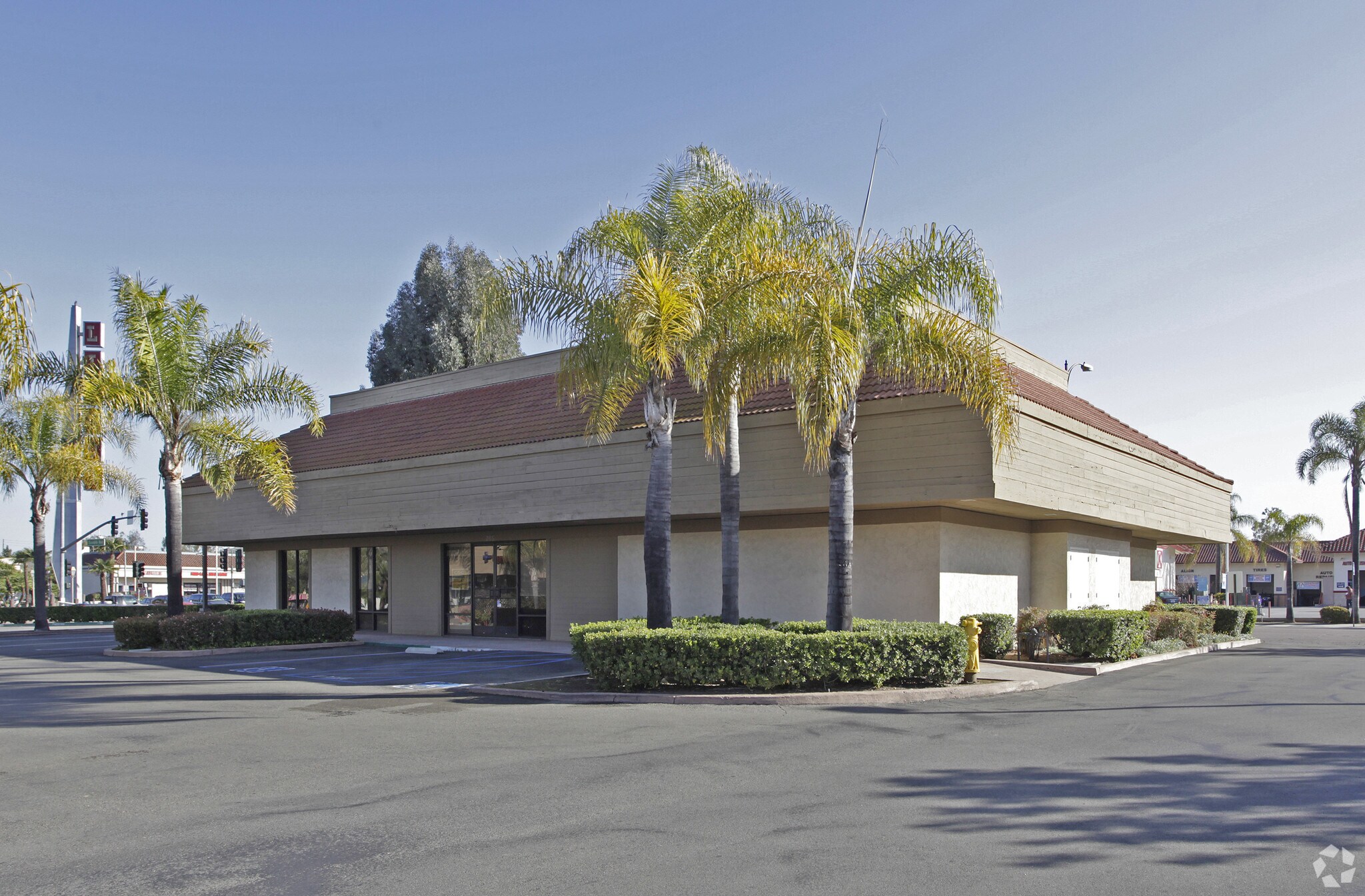 309-357 W Mission Ave, Escondido, CA 92025 - Escondido Mission Center | LoopNet