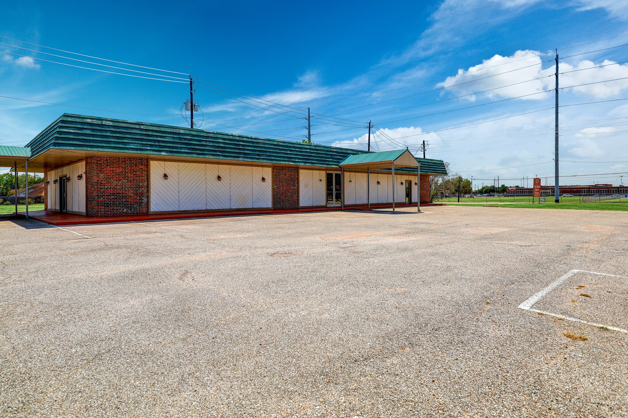 215 S Broadway St, La Porte, TX 77571 - 215 S Broadway St, La Porte, TX | LoopNet