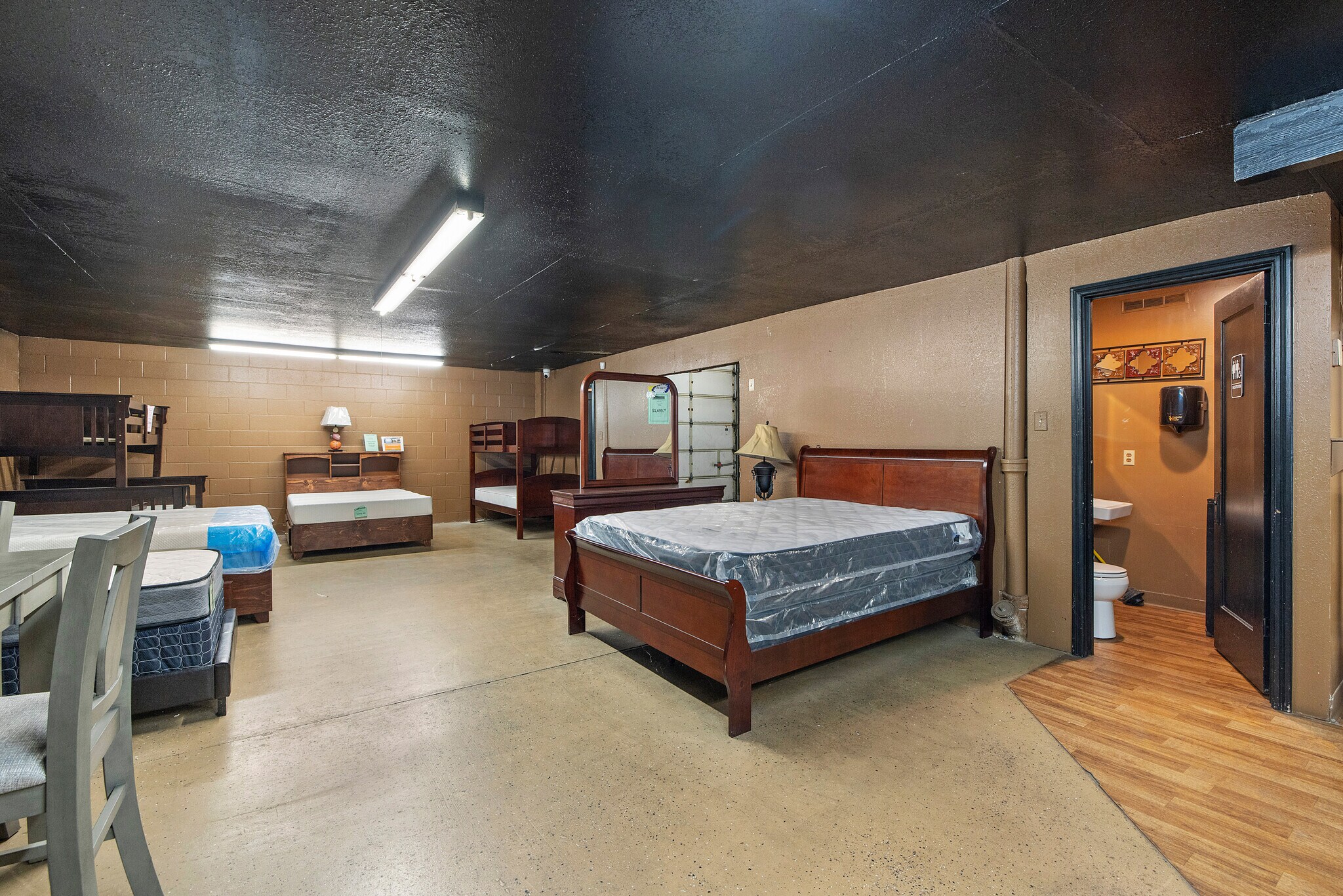 1255 G St, Reedley, CA 93654 - Retail for Sale | LoopNet