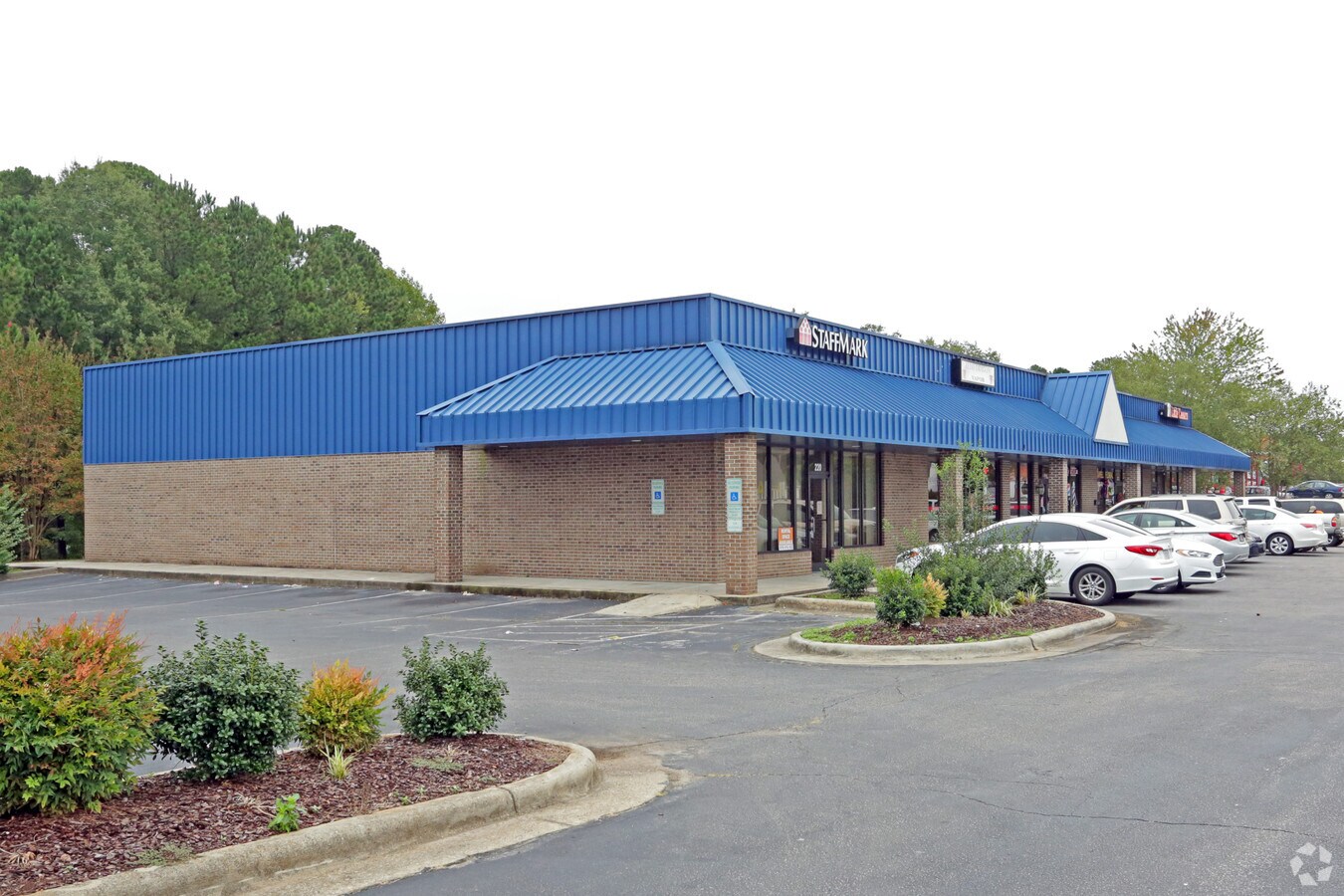 208-220 Dabney Dr, Henderson, NC 27536 | LoopNet