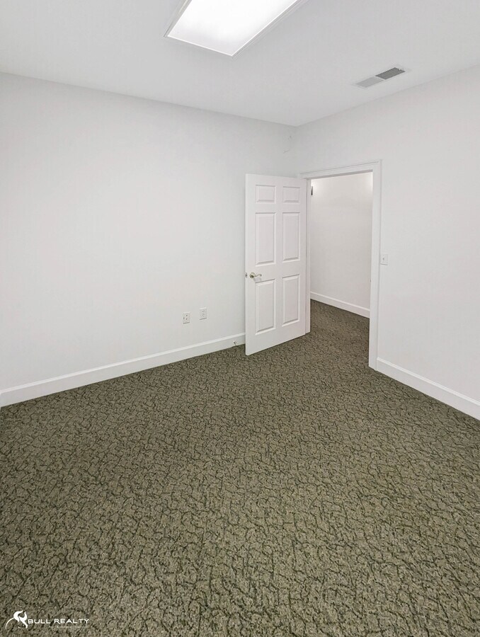 1005 Weatherstone Pky, Woodstock, GA 30188 - ±987 SF Office Condo | LoopNet