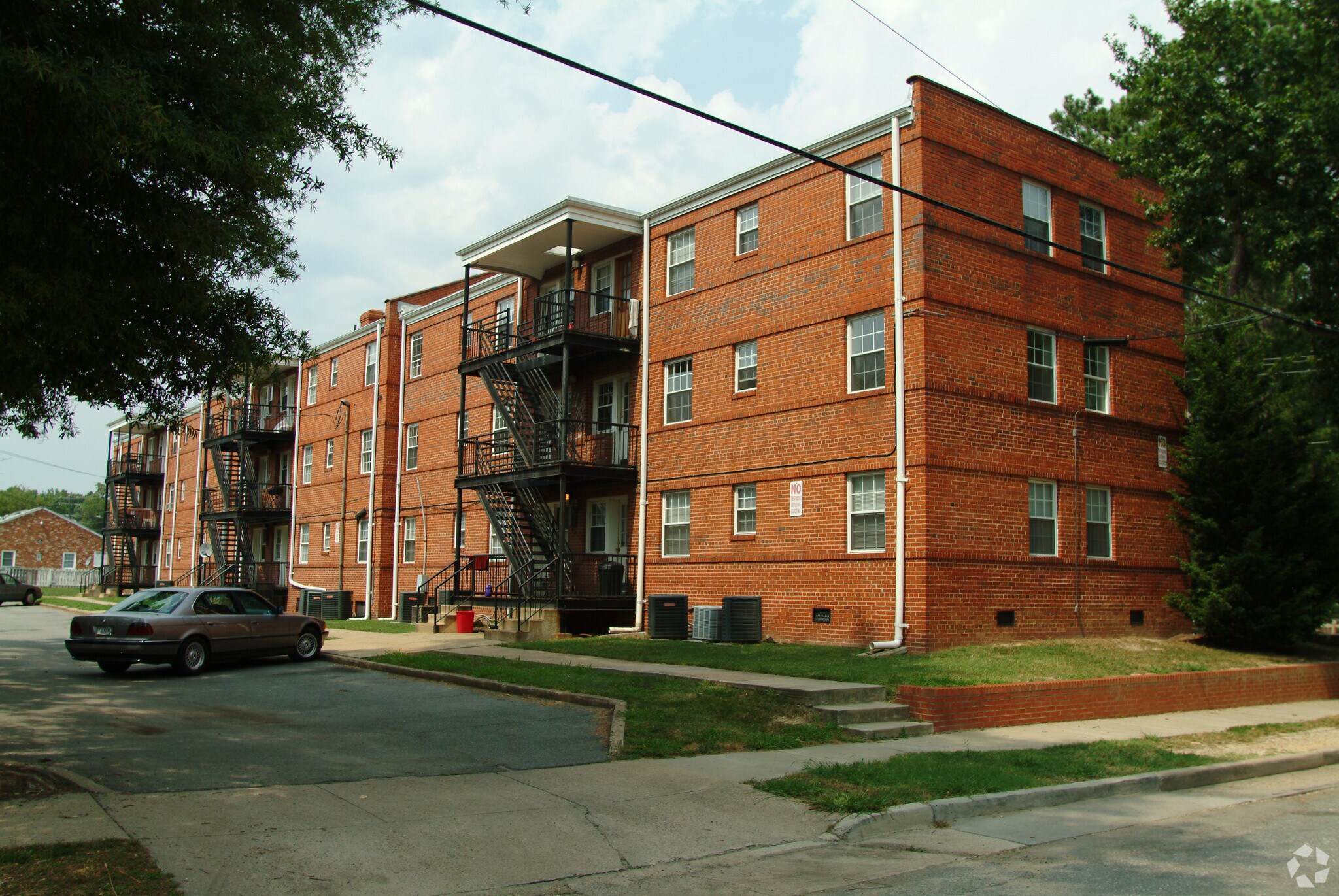 4904 Old Brook Rd, Richmond, VA 23227 - George Arthur Apartments | LoopNet