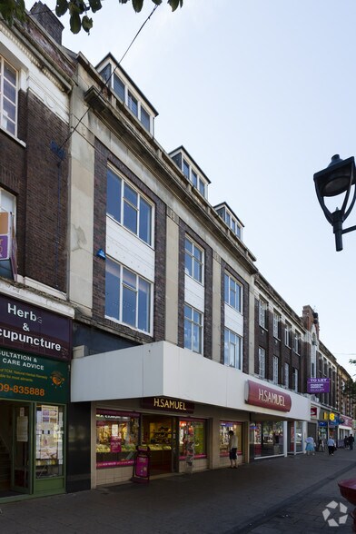24 Effingham St, Rotherham, S65 1AJ - Retail for Lease | LoopNet